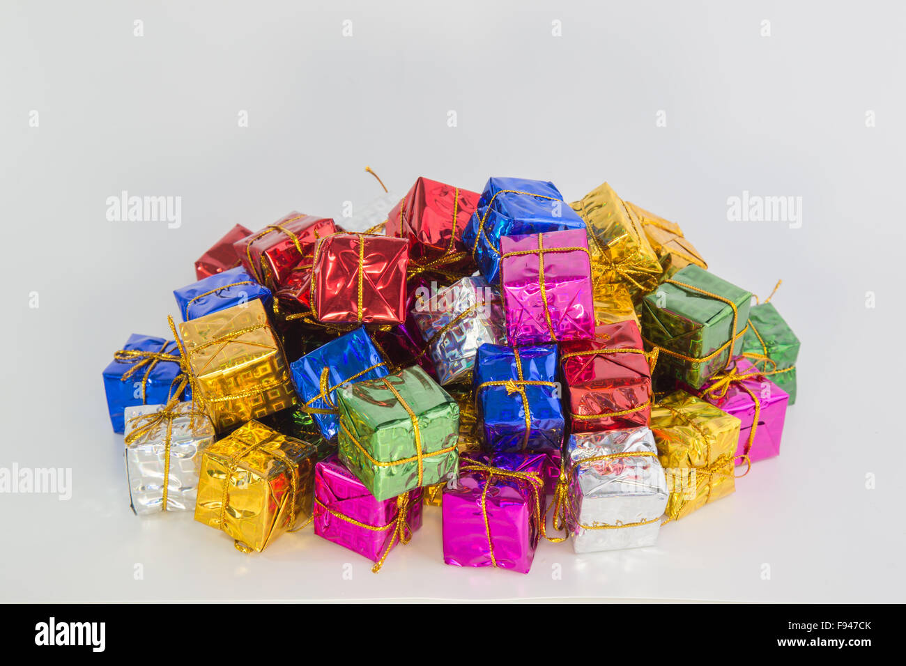 Christmas parcels hi-res stock photography and images - Alamy