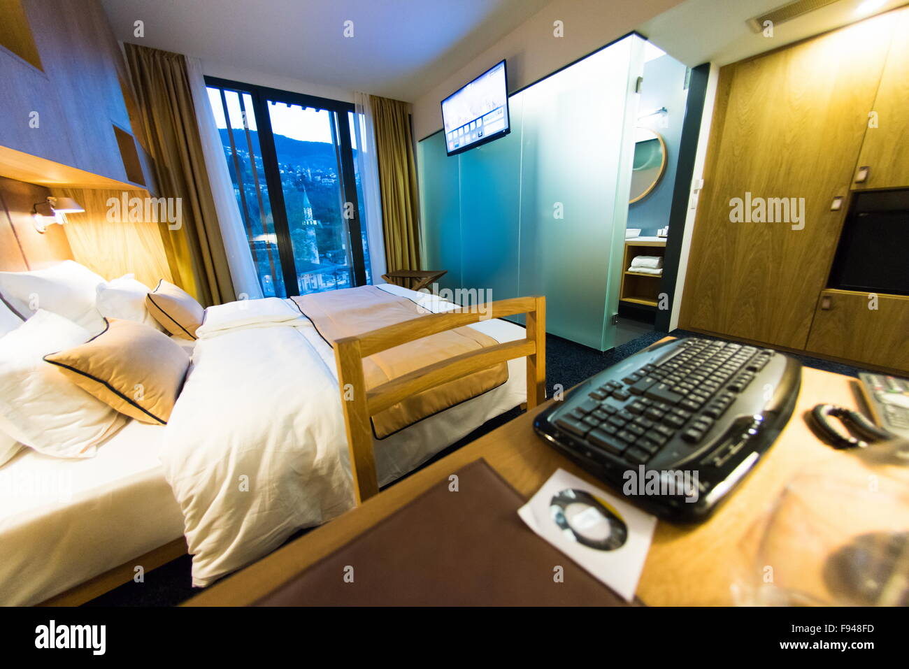 Interior of modern comfortable hotel room Stock Photo - Alamy