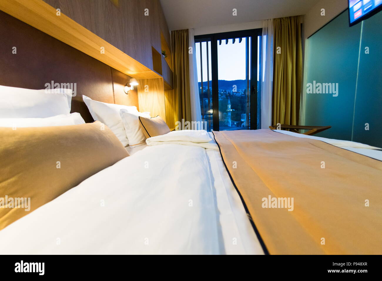 Interior of modern comfortable hotel room Stock Photo - Alamy