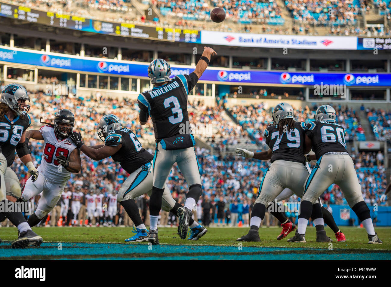 Charlotte, North Carolina, USA. 13th December, 2015. Carolina Panthers ...