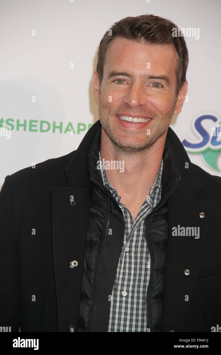 Scott Foley joins Swiffer and BarkBox for holiday season pet adoption ...