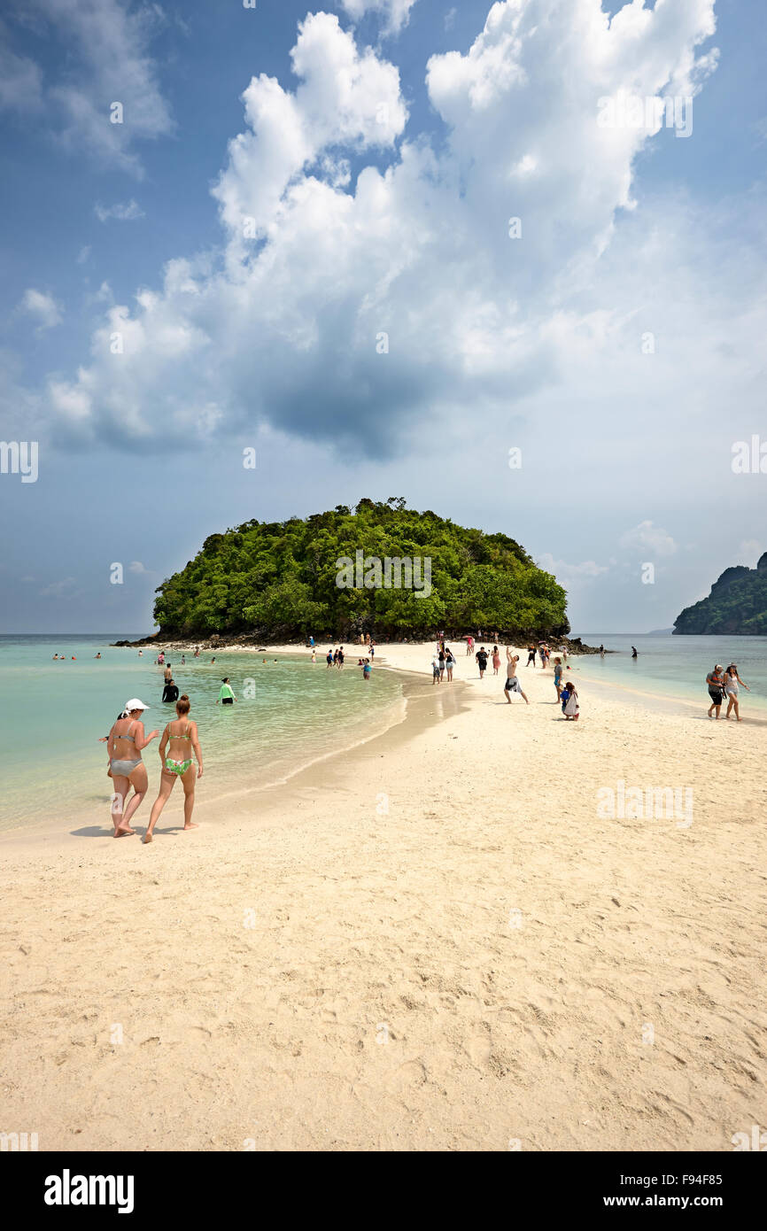Beach on Tup Island (also known as Tub Island, Koh Tap or Koh Thap ...