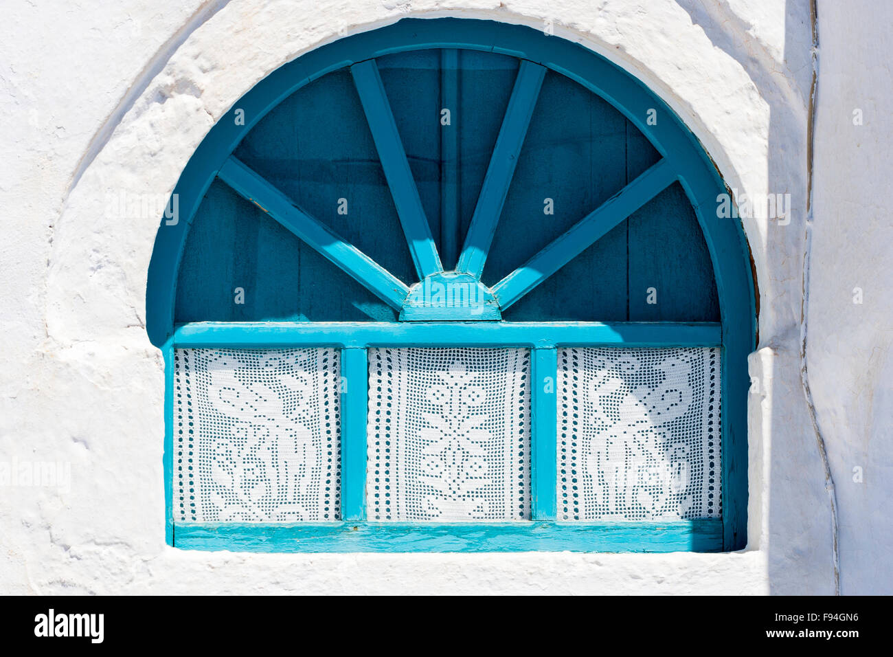 Half circle window hi-res stock photography and images - Alamy