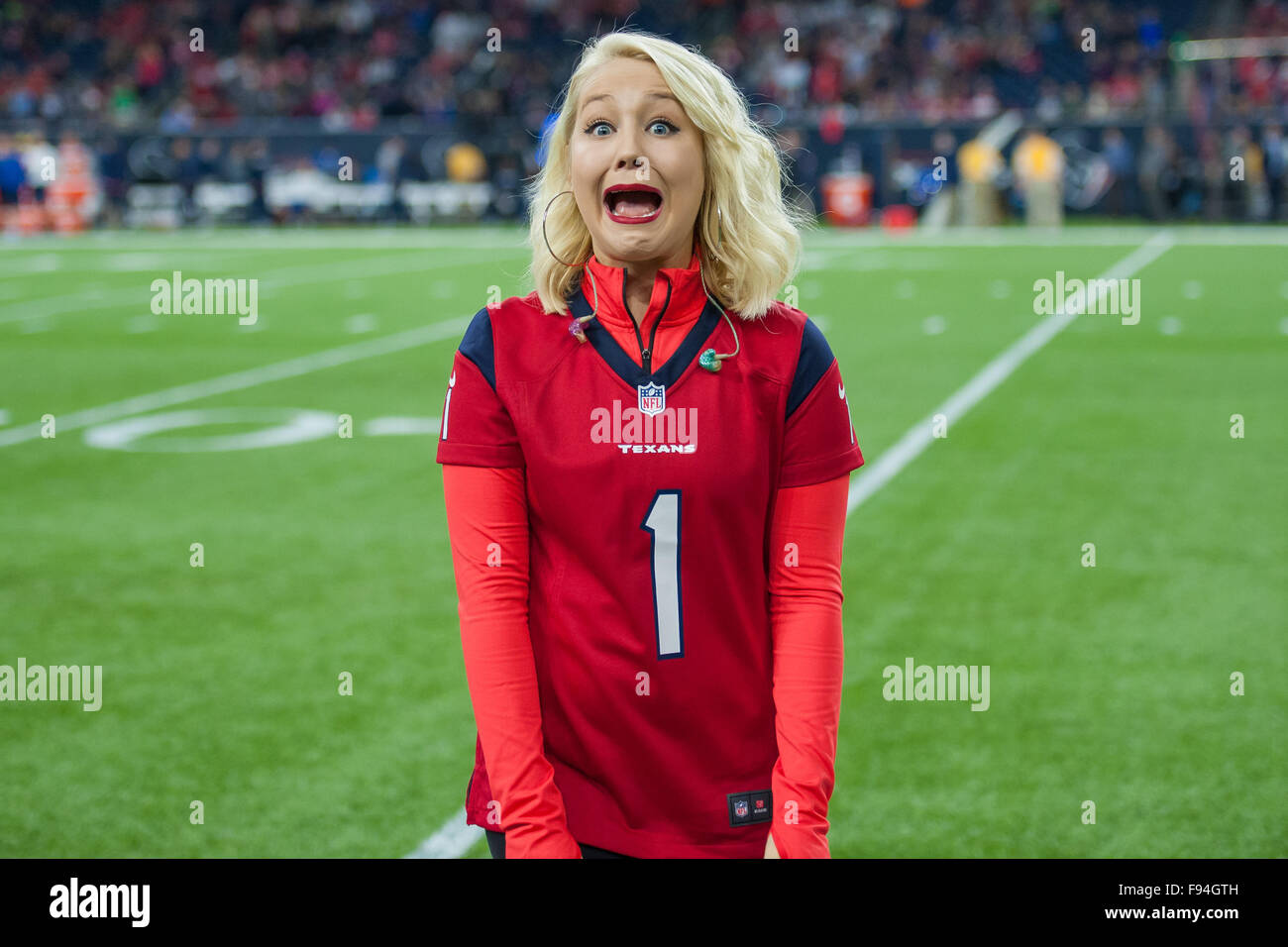 Houston, Texas, USA. 13th Dec, 2015. Country music singer RaeLynn makes ...