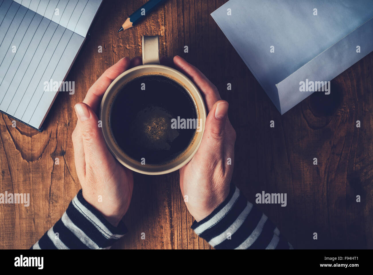 Write letter hi-res stock photography and images - Alamy