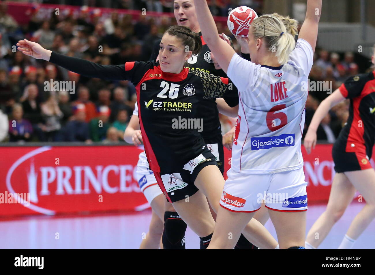 Frederikshavn, Denmark. 13th Dec, 2015. Germany's Alexandra Mazzucco (L ...