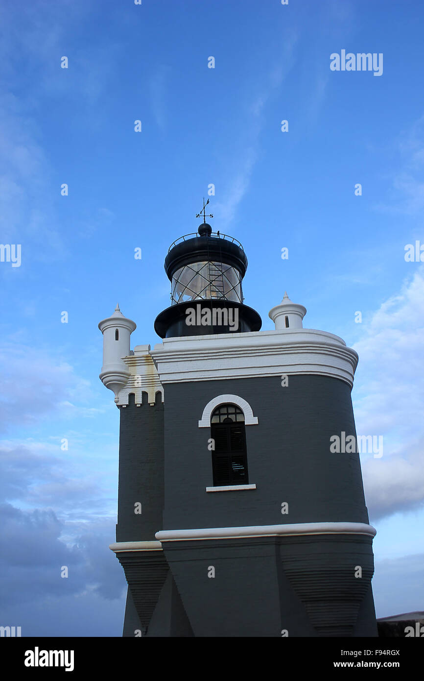 Castillo San Felipe del Morro El Morro Lighthouse, San Juan, Puerto ...