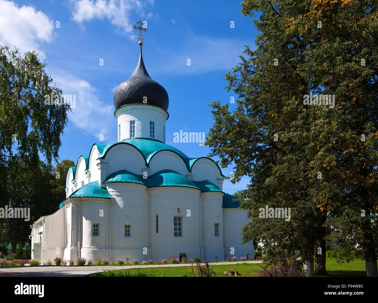 Trinity Cathedral in Holy Assumption Monastery, Aleksandrov, Russia ...