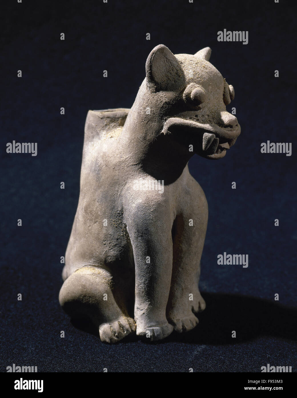 Feline inca figure hi-res stock photography and images - Alamy