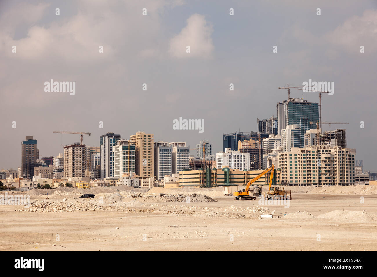 Skyline of Manama City, Bahrain Stock Photo - Alamy