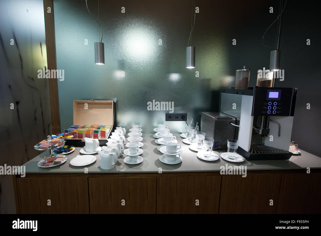 coffee machine and mugs in bar Stock Photo - Alamy