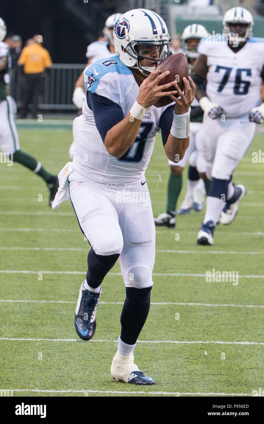Quarterback touchdown pass hi-res stock photography and images - Alamy