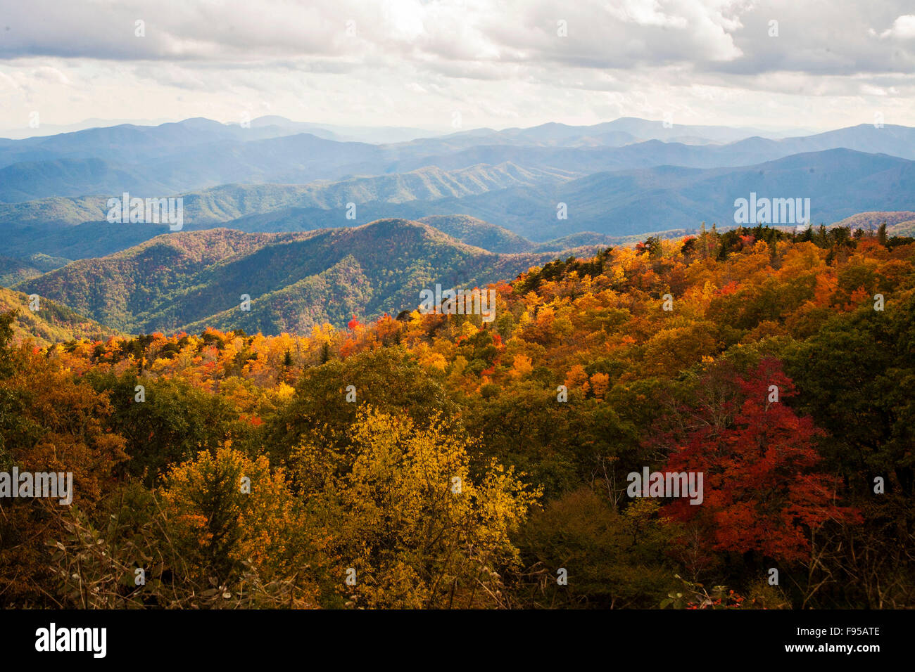 Fall foliage scenic drive hi-res stock photography and images - Alamy