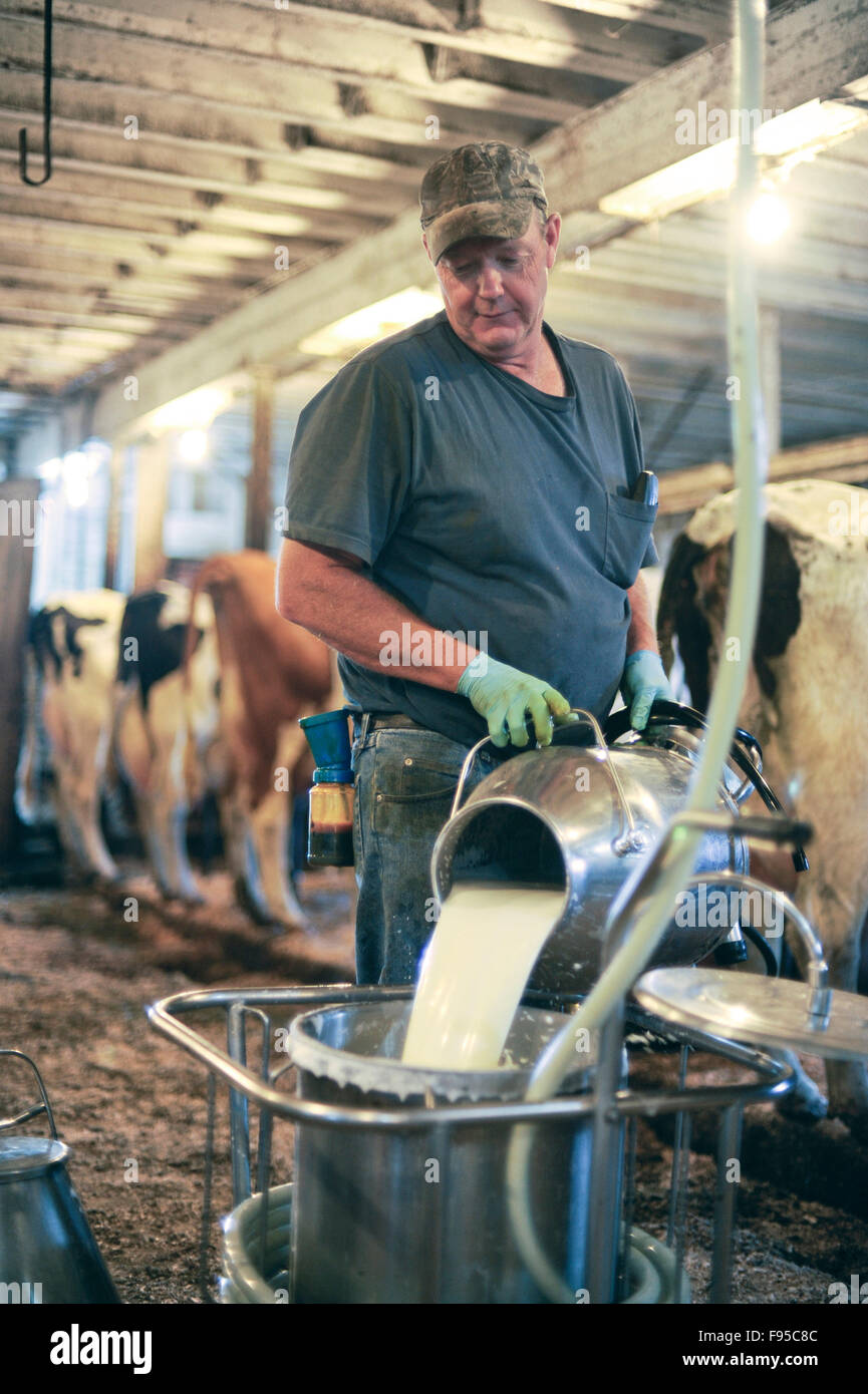 Daily life of farmer hi-res stock photography and images - Alamy