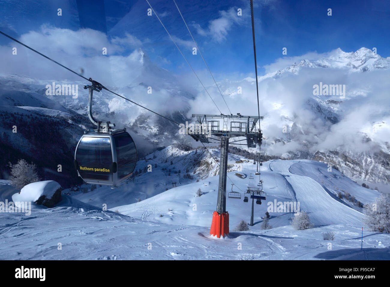 Cable cars on ski resort hi-res stock photography and images - Alamy