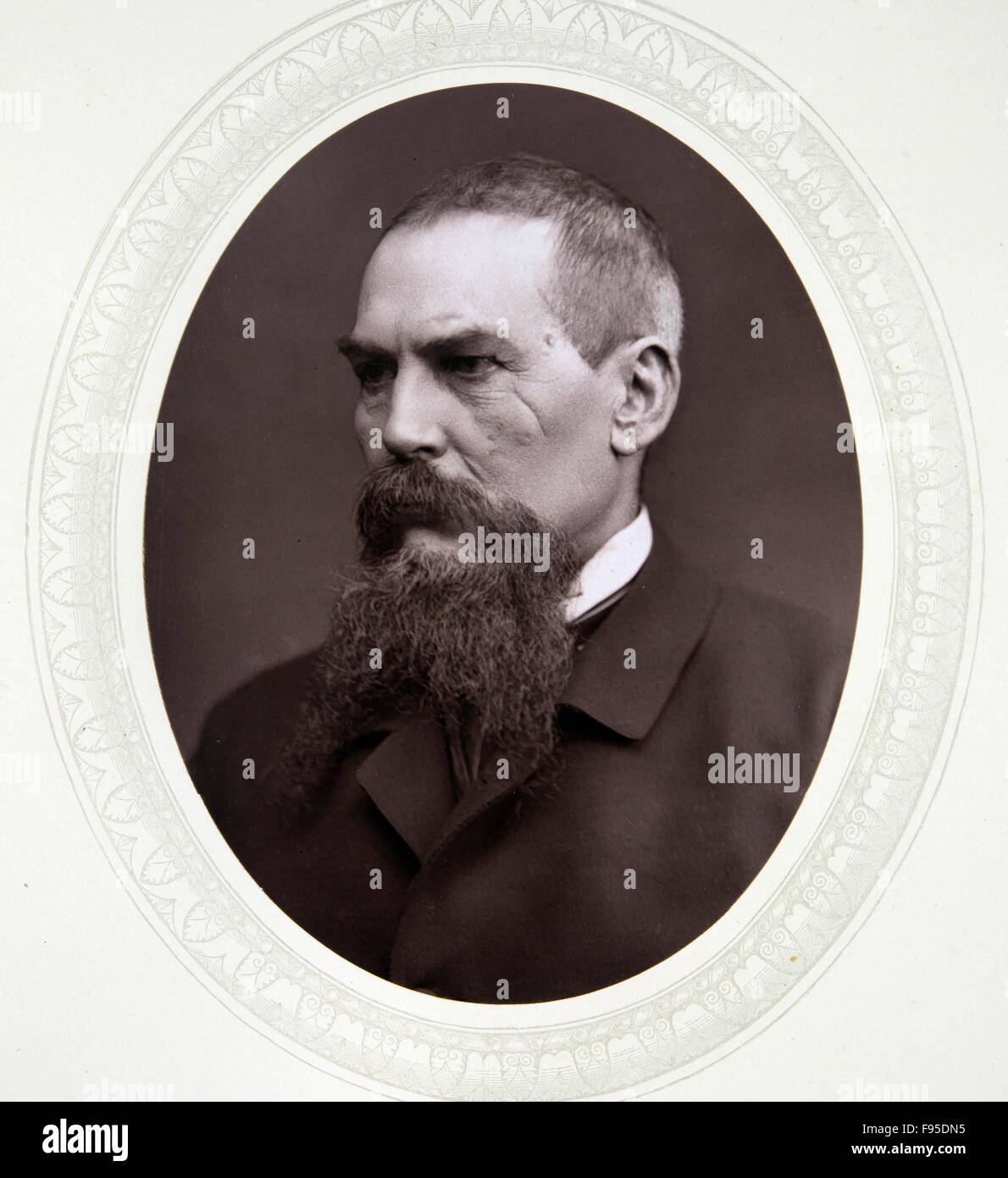 Burton explorer hi-res stock photography and images - Alamy