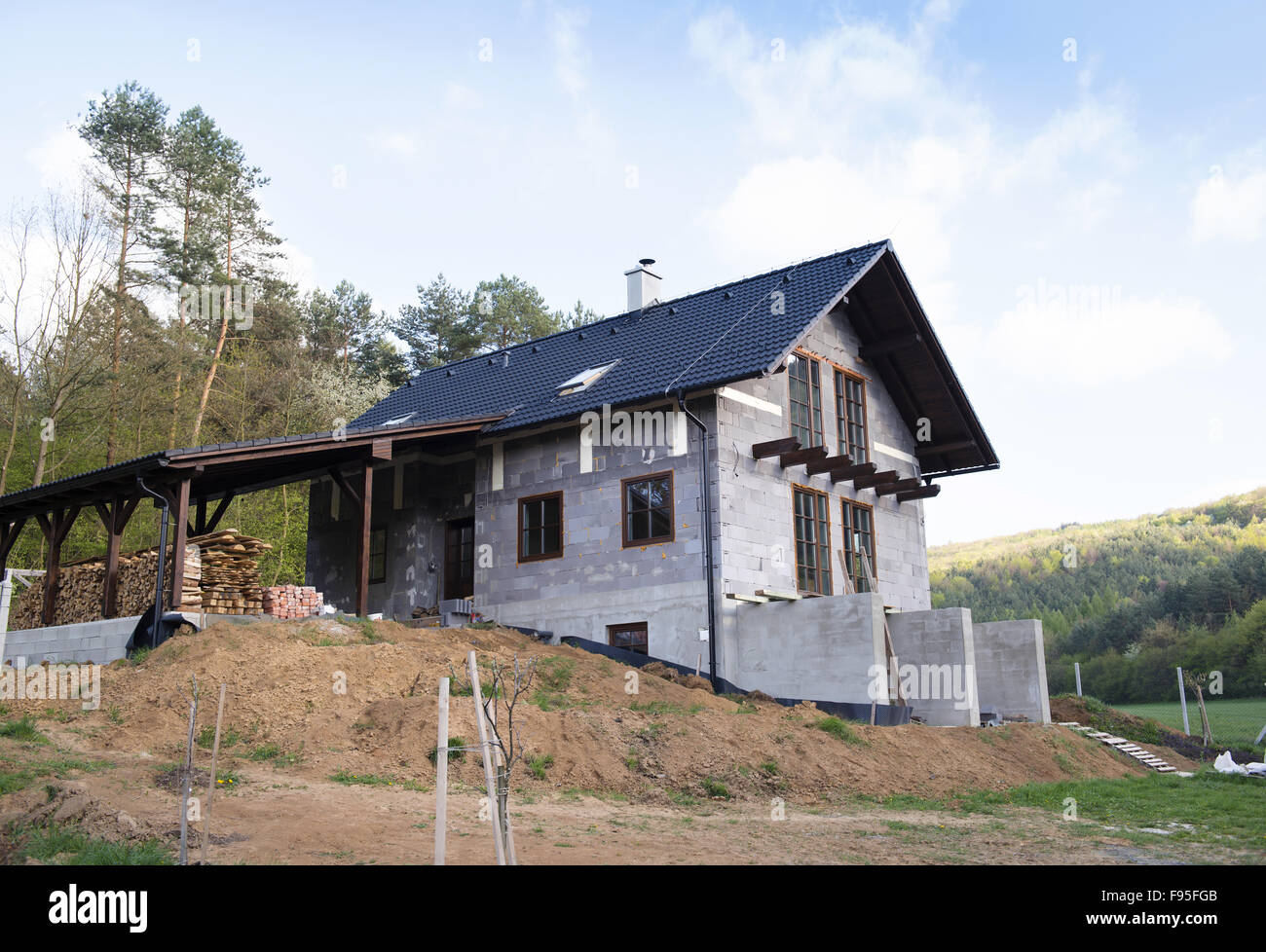 Building and Construction Site in progress to new house Stock Photo - Alamy