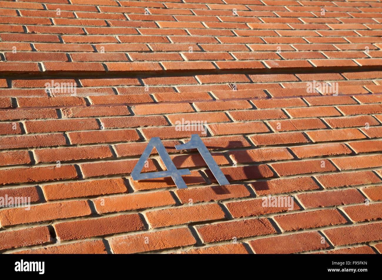 Modern church exterior uk hi-res stock photography and images - Alamy
