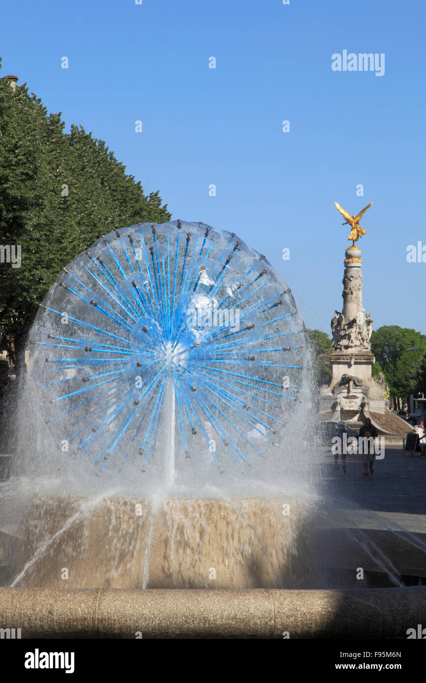France, Champagne-Ardenne, Reims, Place Drouet d'Erlon, fountain Stock ...