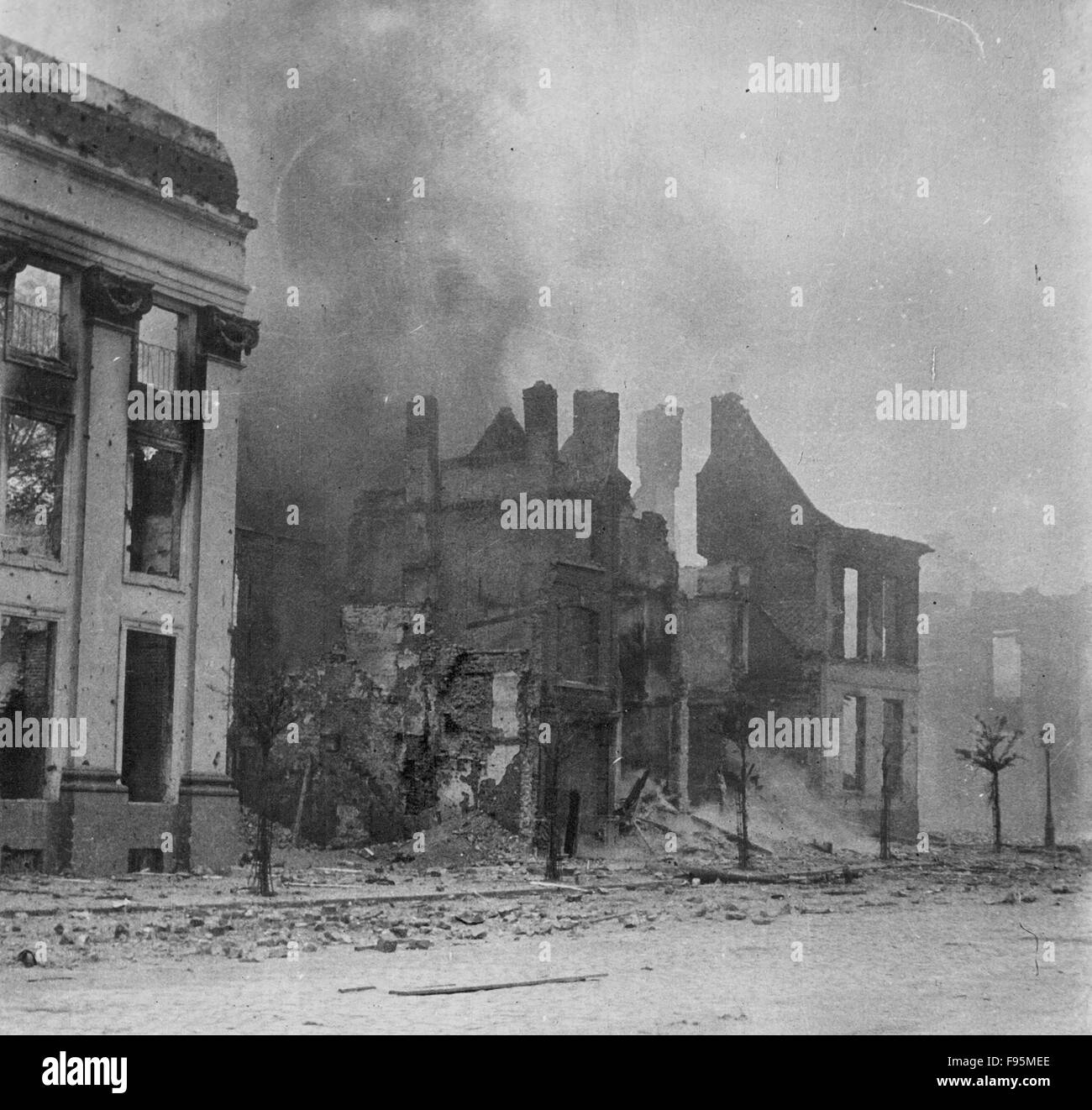 British front belgium 1915 shells bursting ypres hi-res stock ...