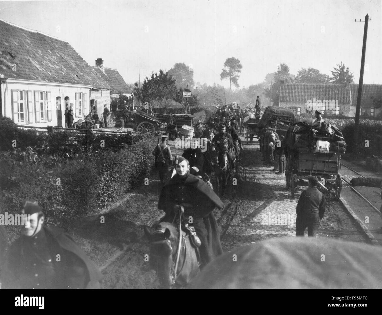 Mons 1914 hi-res stock photography and images - Alamy