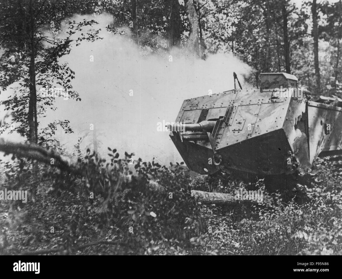 Ww1 french tank hi-res stock photography and images - Alamy