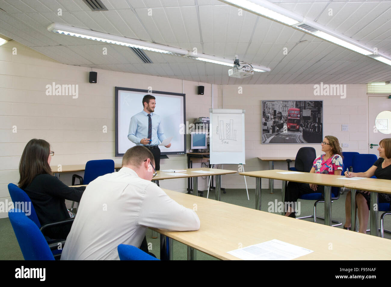 Audience lecture hi-res stock photography and images - Alamy