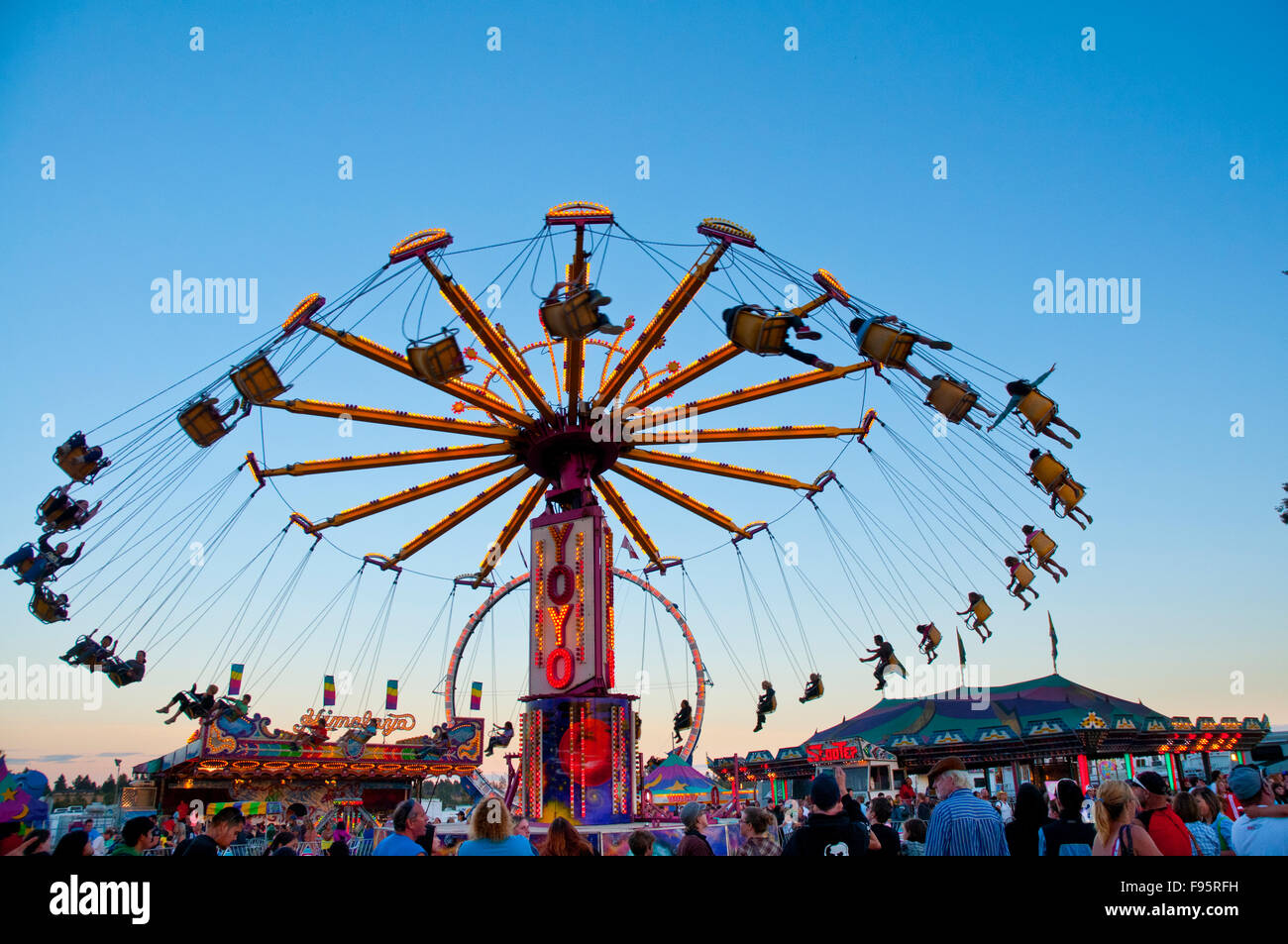 Ride fun fair victoria park hi-res stock photography and images - Alamy