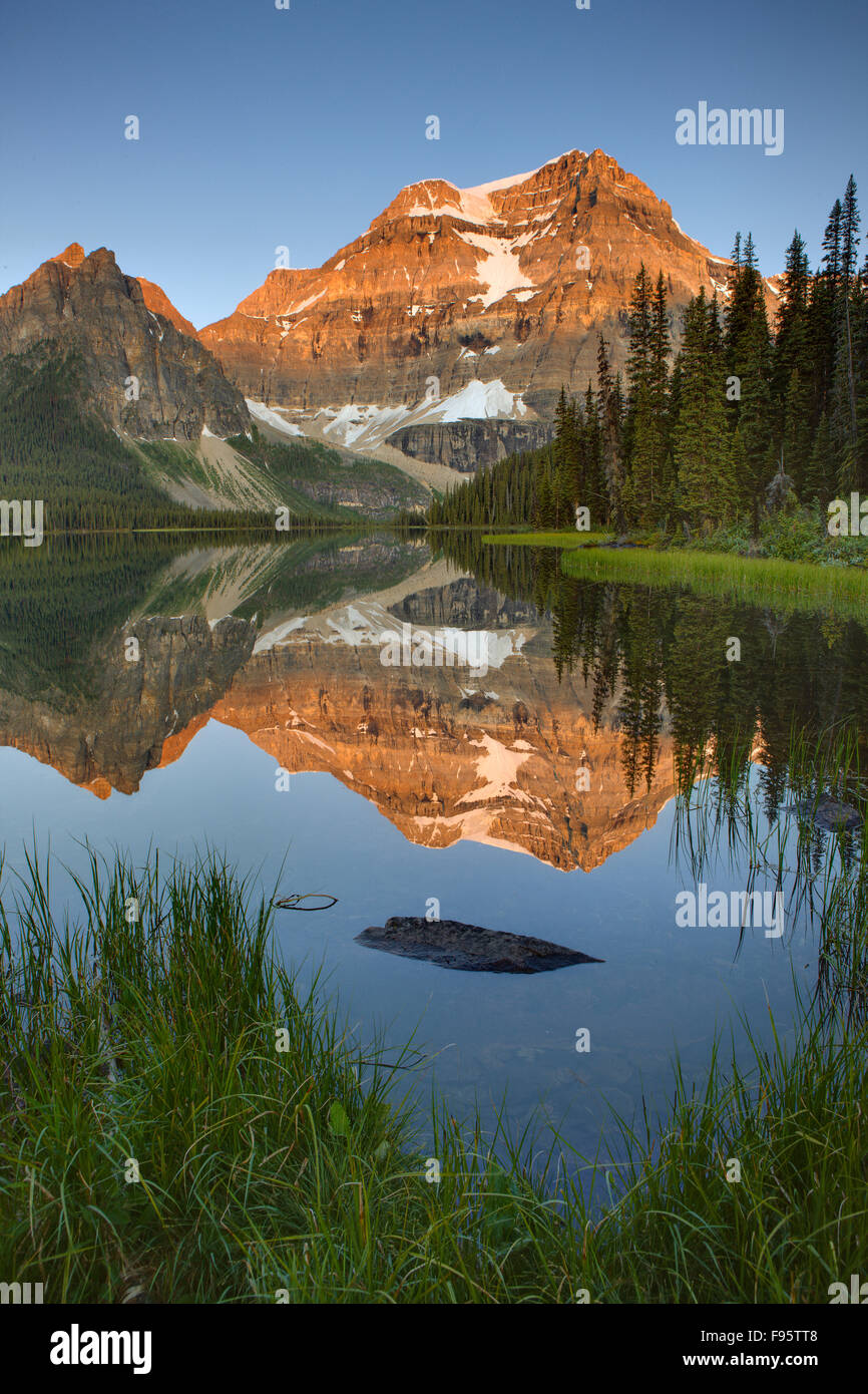 Shadow lake hi-res stock photography and images - Alamy