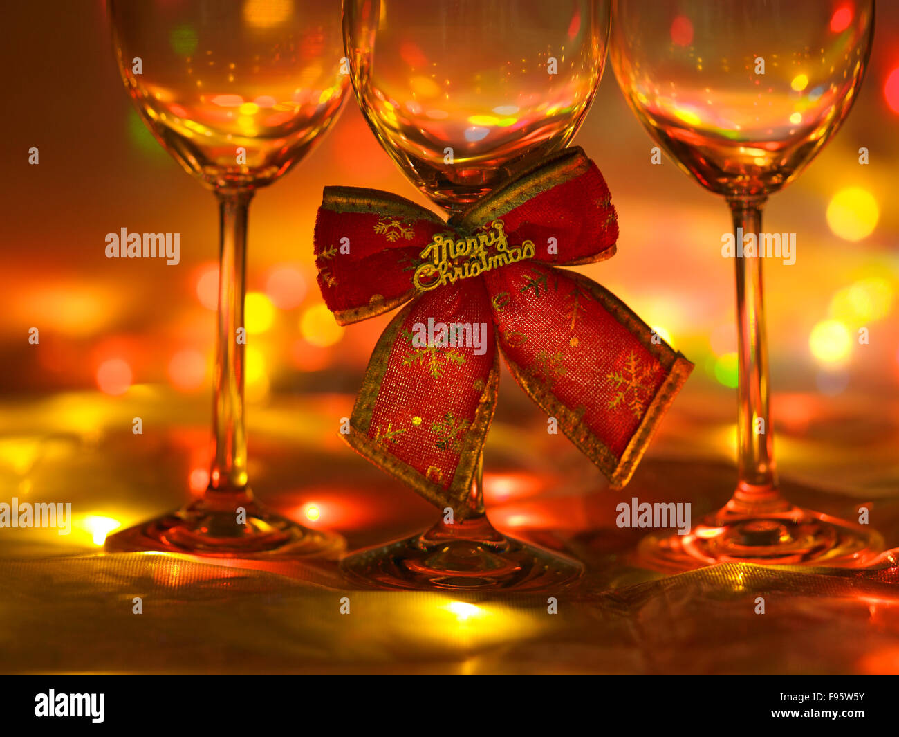 Big bow hi-res stock photography and images - Alamy