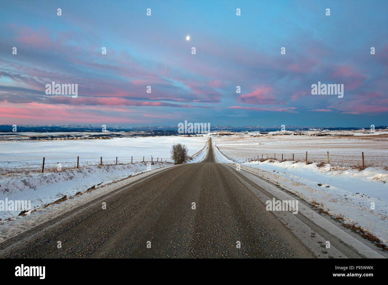 Alberta roads gravel hi-res stock photography and images - Alamy
