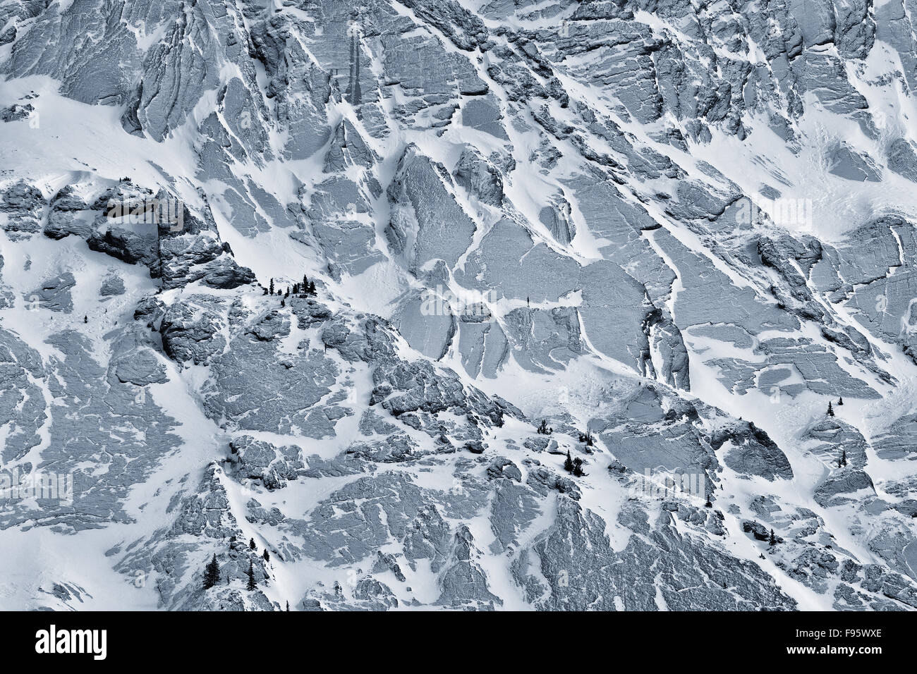 Colin Range from Medicine Lake, Jasper National Park, Alberta, Canada ...