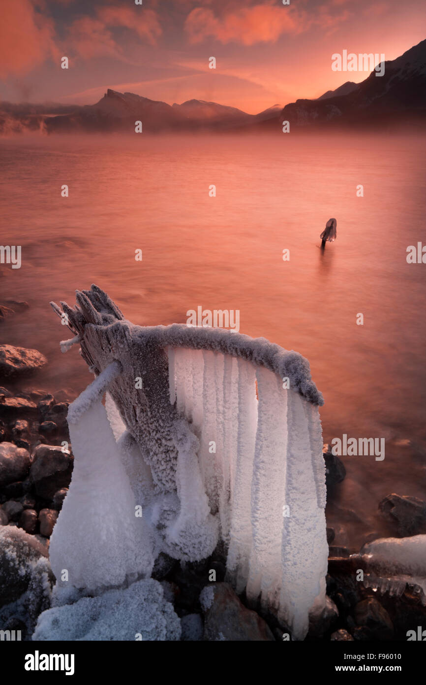 Abraham Lake at Hoodoo Bay at sunrise in November, Kootenay Plains ...