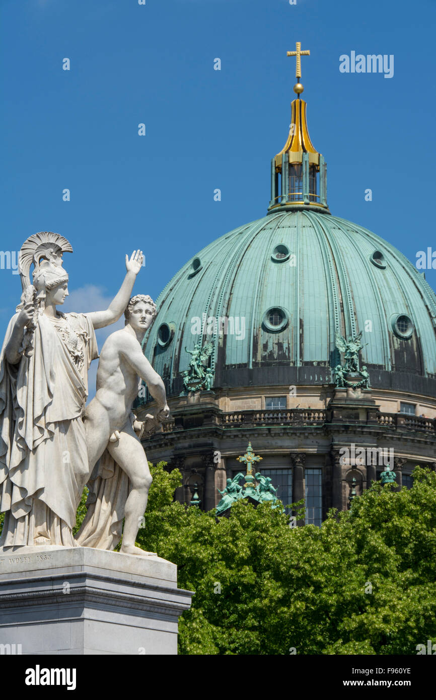 Berliner Dom, Berlin Cathedral with sculptures from the Palace Bridge ...