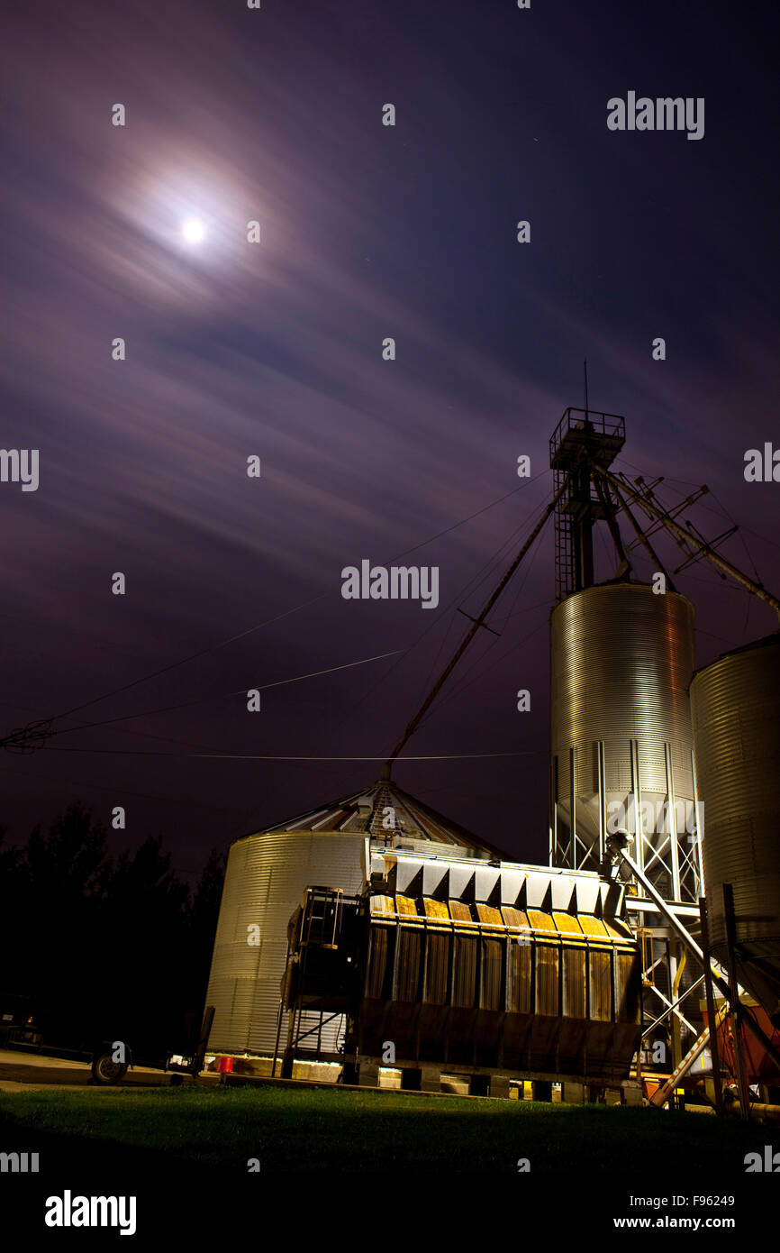 Grain mill hi-res stock photography and images - Alamy