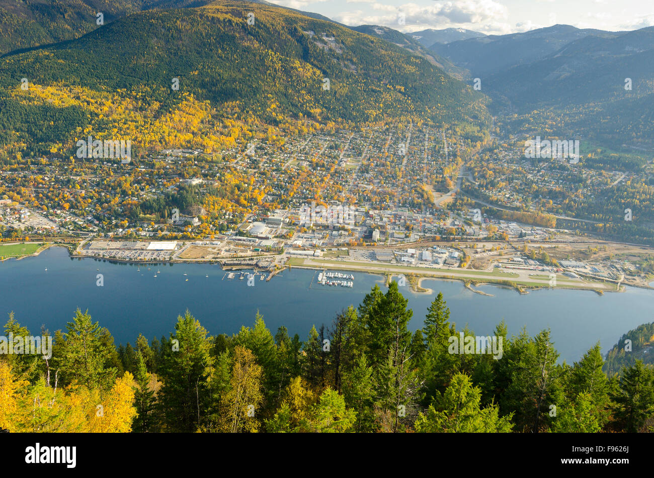 Nelson in fall colours hi-res stock photography and images - Alamy
