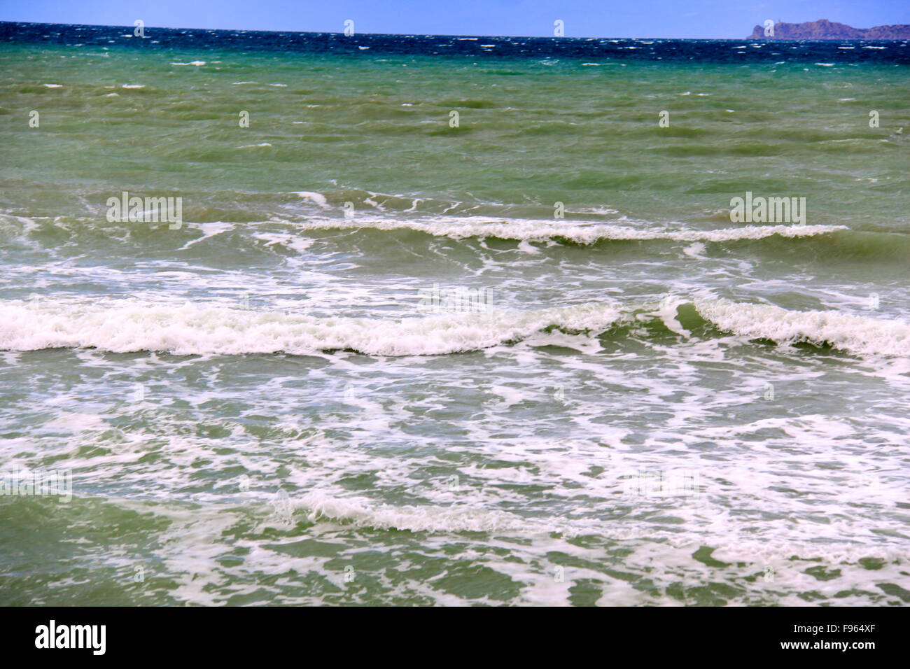 Waves on the Greek seashore Aegean sea Stock Photo - Alamy
