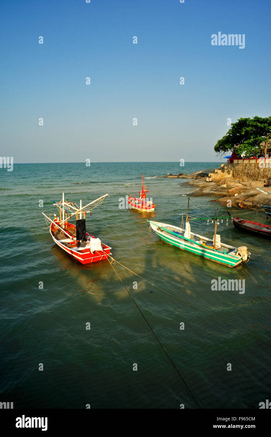 fishing boats floating at high tide, Hua Hin, Prachuap Khiri Khan ...