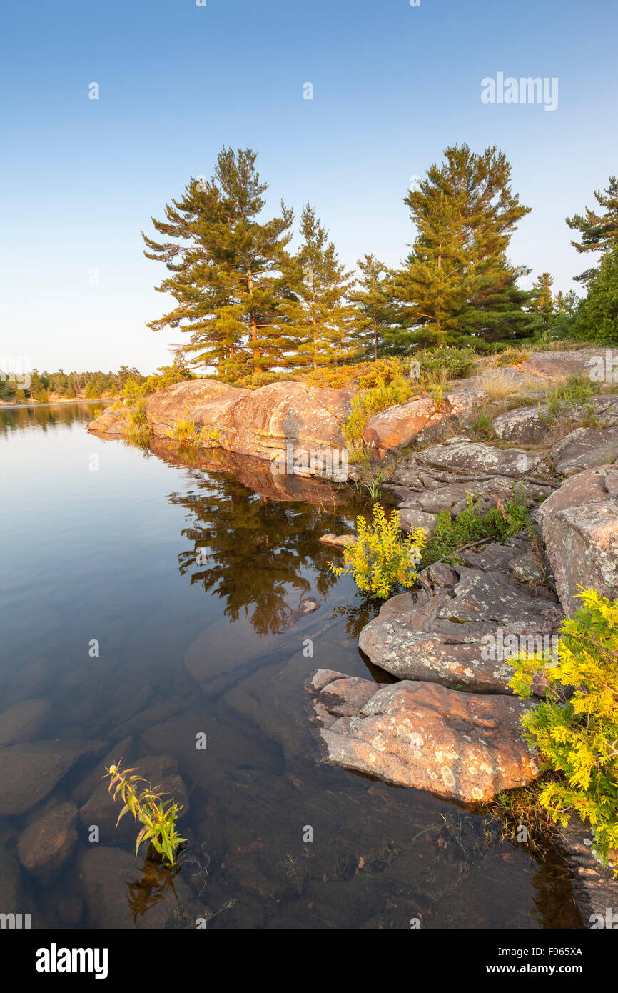Canada voyageur island hi-res stock photography and images - Alamy