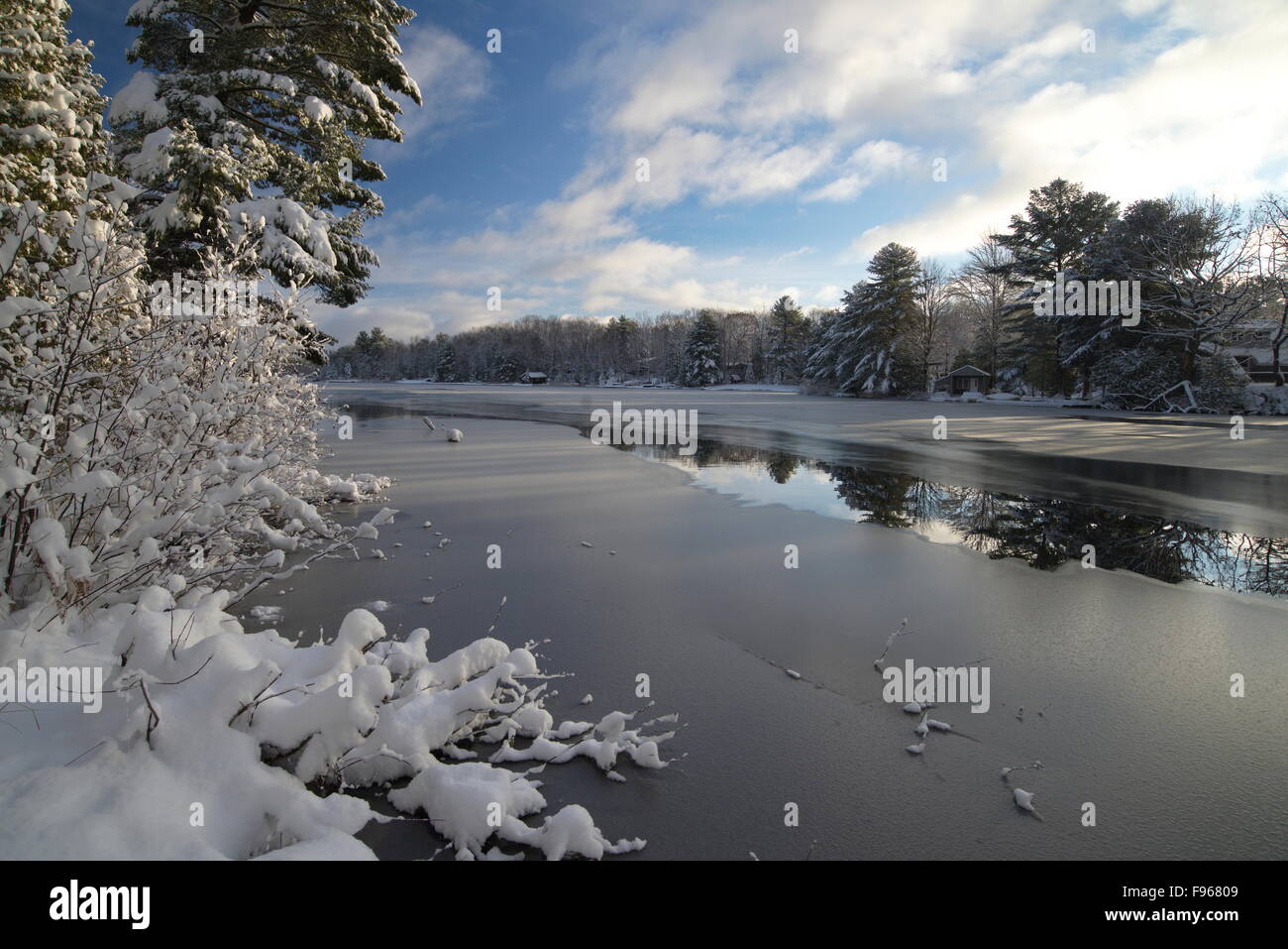 Ice on Severn River, Muskoka, Ontario, Canada Stock Photo - Alamy