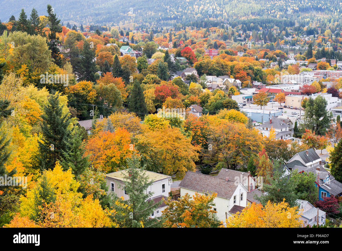 Canada british columbia nelson autumn hi-res stock photography and ...