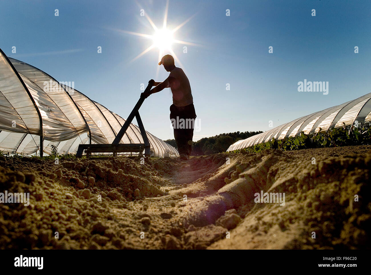 Old fashioned farm hi-res stock photography and images - Alamy