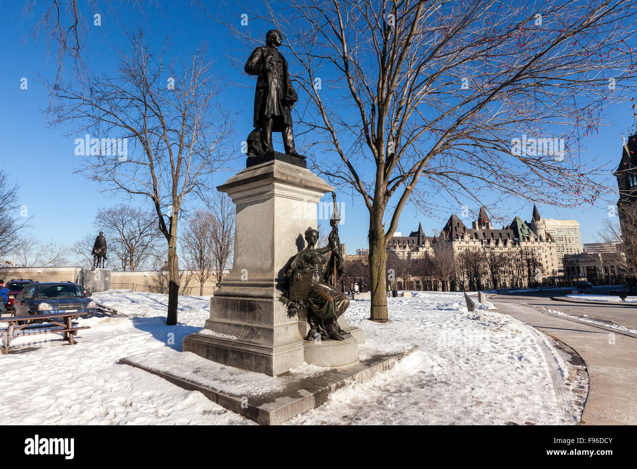 John a. macdonald statue hi-res stock photography and images - Alamy