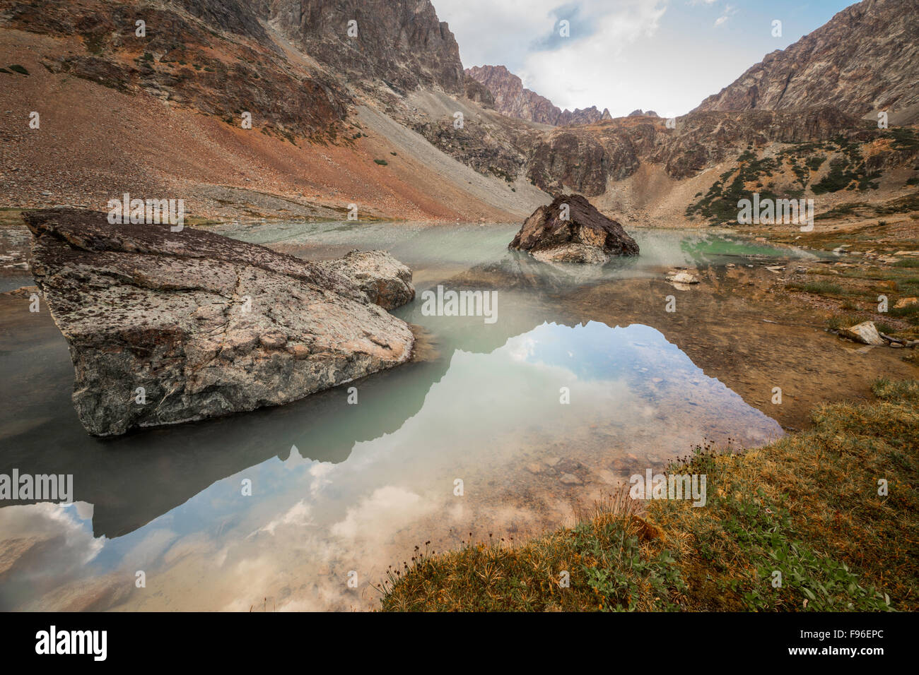 Canada, British Columbia, Chilcotin, alpine lake, Niut Range, Coast ...