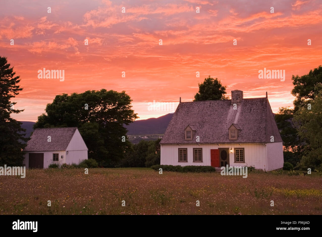 Dawn french house hi-res stock photography and images - Alamy
