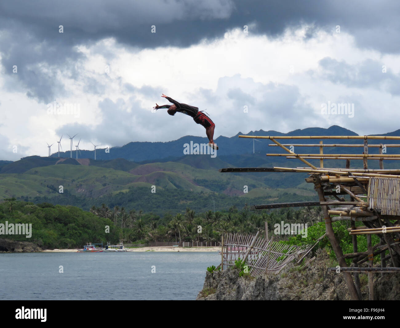 Cliff jumping hi-res stock photography and images - Alamy