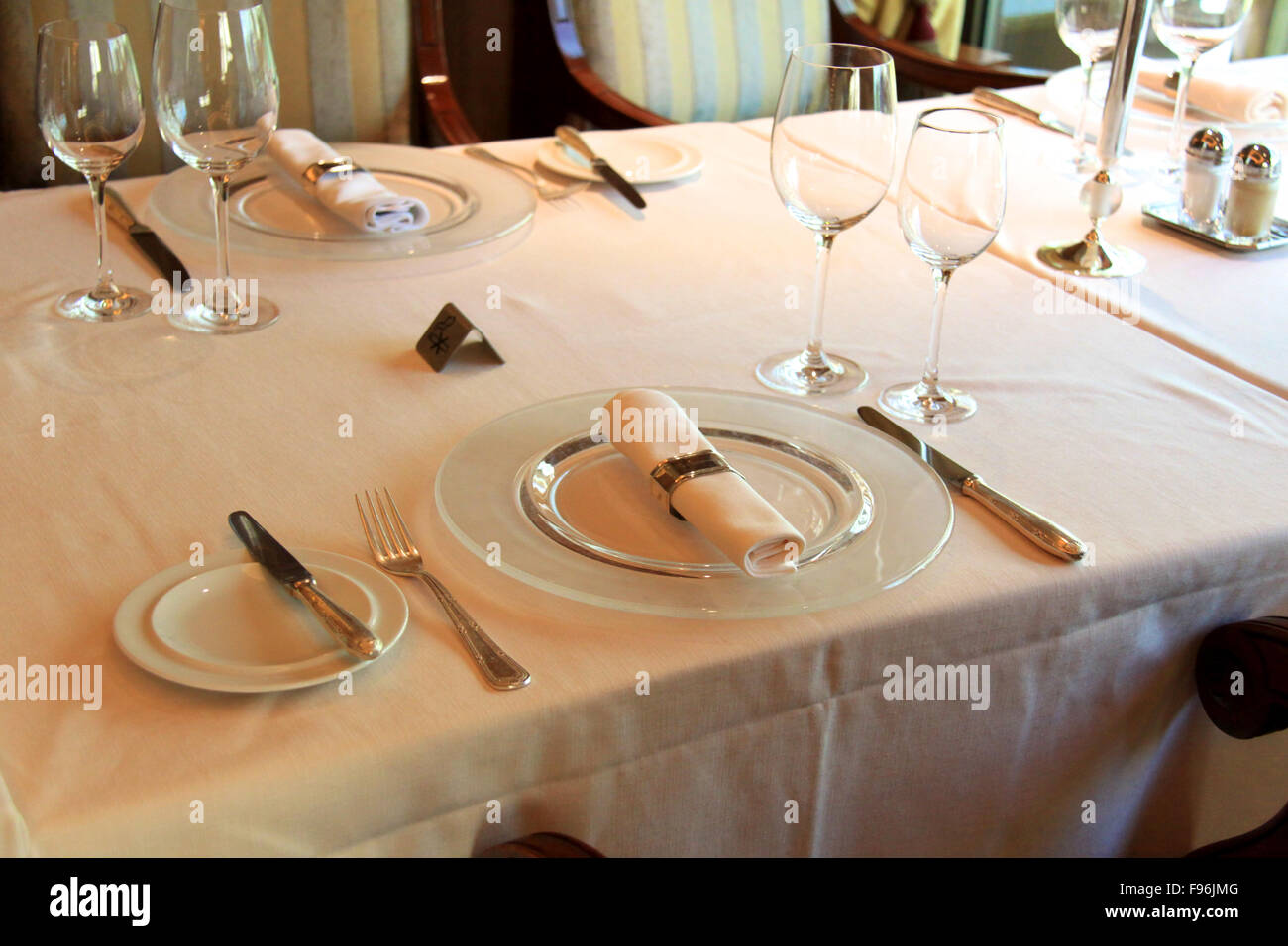 Restaurant table arrangement Stock Photo - Alamy