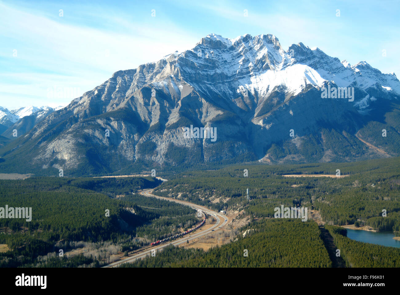 Canada mountain scape hi-res stock photography and images - Alamy