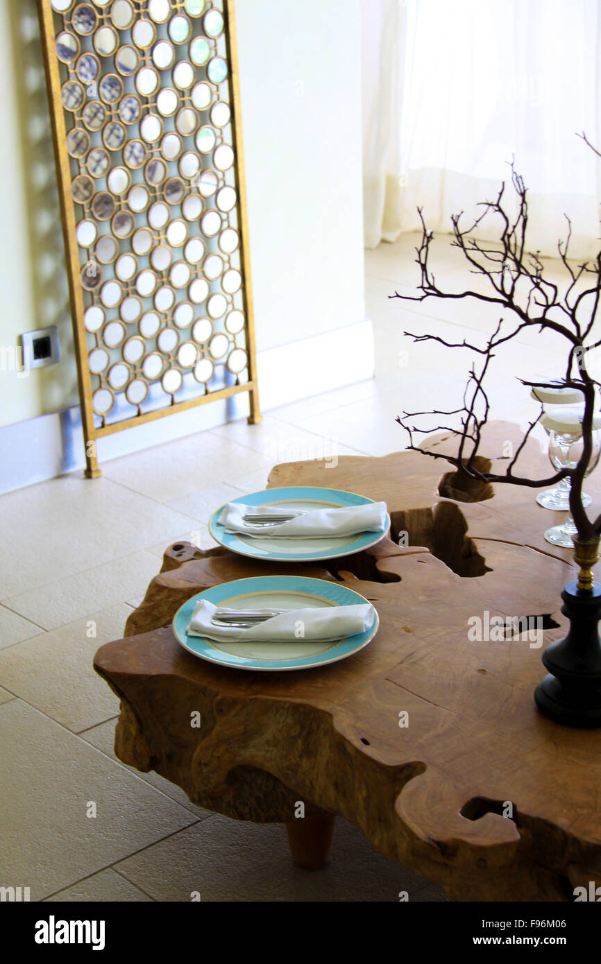 Restaurant table arrangement Stock Photo - Alamy