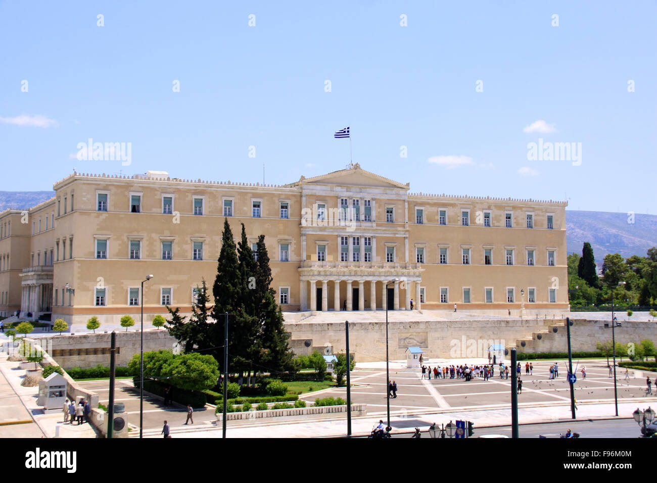 The building of the Greek parliament in Athens Stock Photo - Alamy
